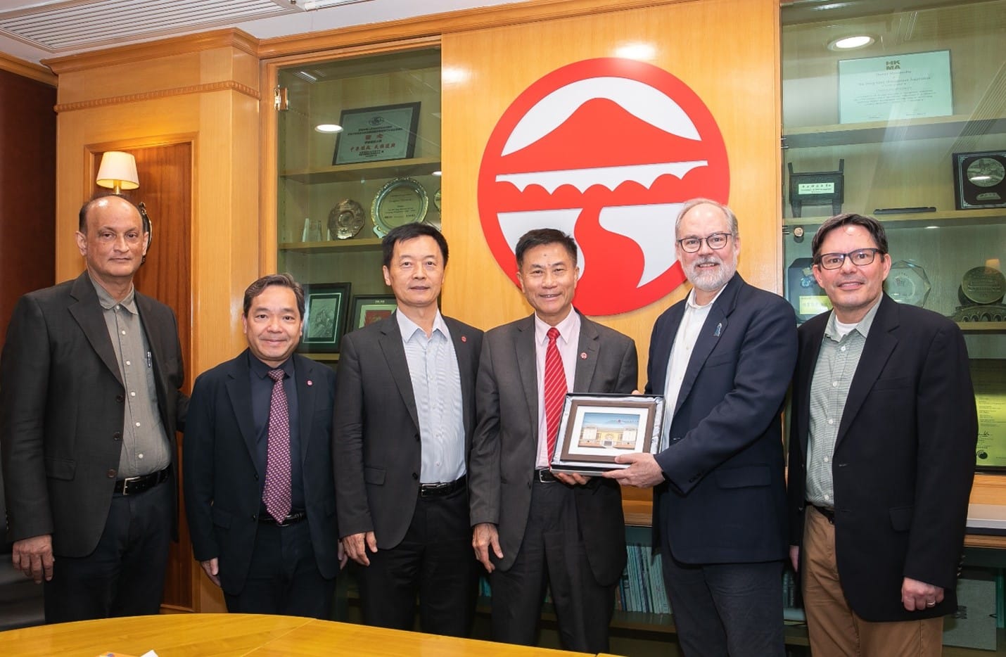 GLCA President McDonald Visits Lingnan University and International ...